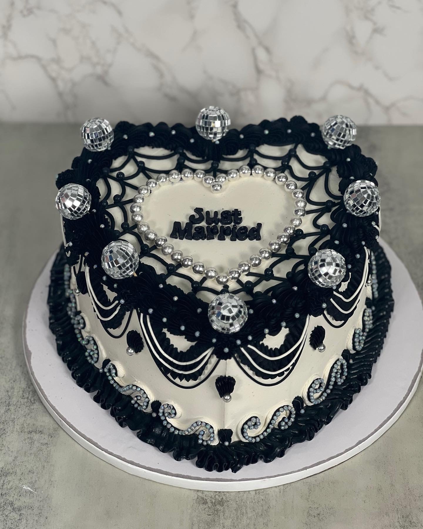 Vintage Buttercream Cakes | Velvet Valley Cakes